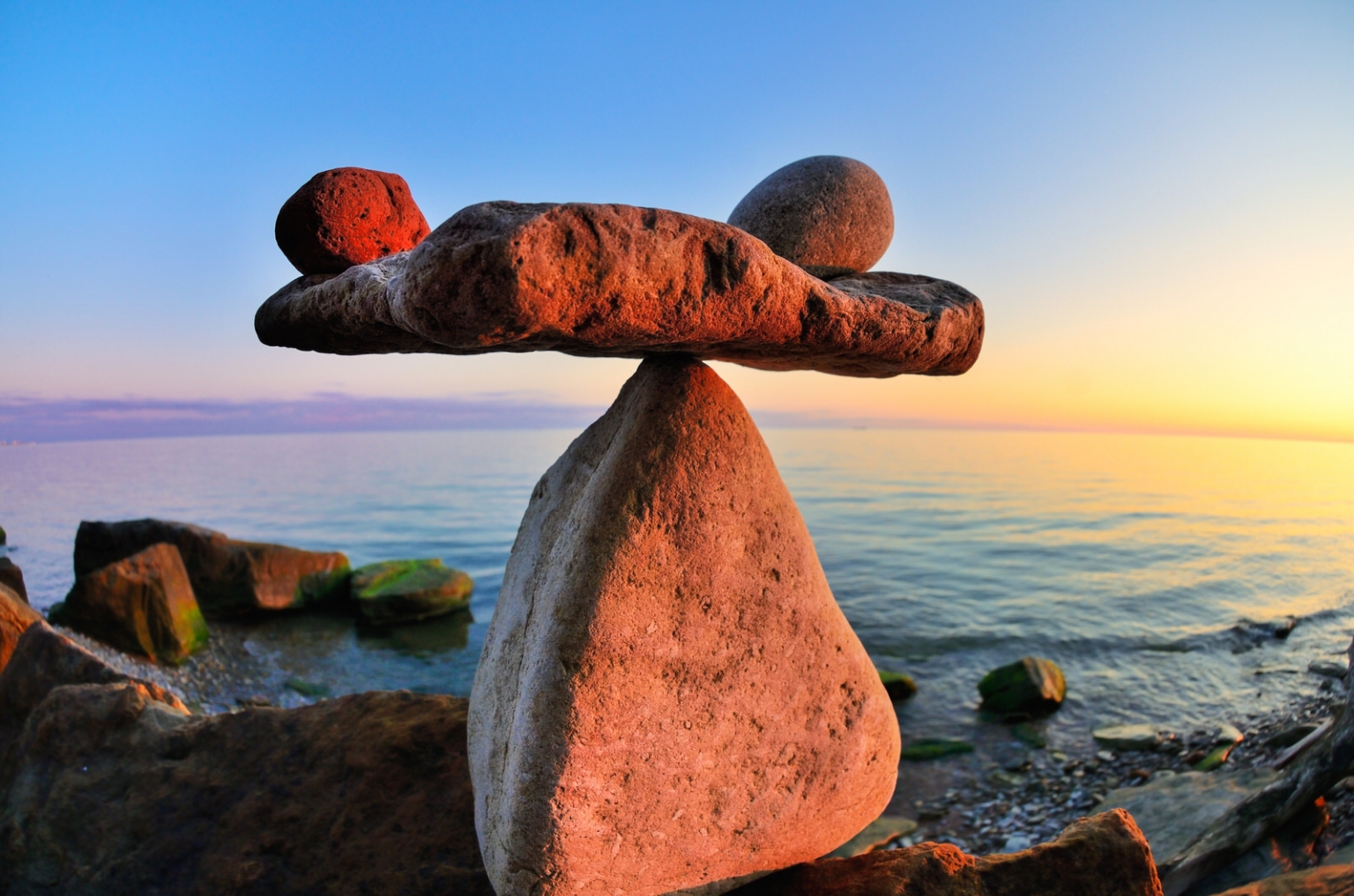 Dynamic Funds, 1832 Asset Management – AdvisorAnalyst.com