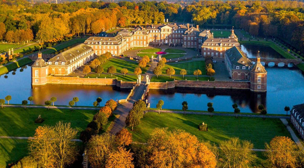 ‘Smothering Heights’: Is the Largest Moat in Market History ...